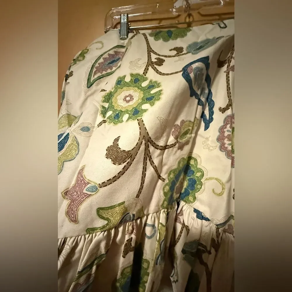 Damsel In This Dress | Skirts | Damsel In This Dress Cream Floral ...